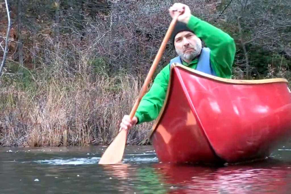 Learn How To J-Stroke With This Helpful Guide - Paddling Magazine