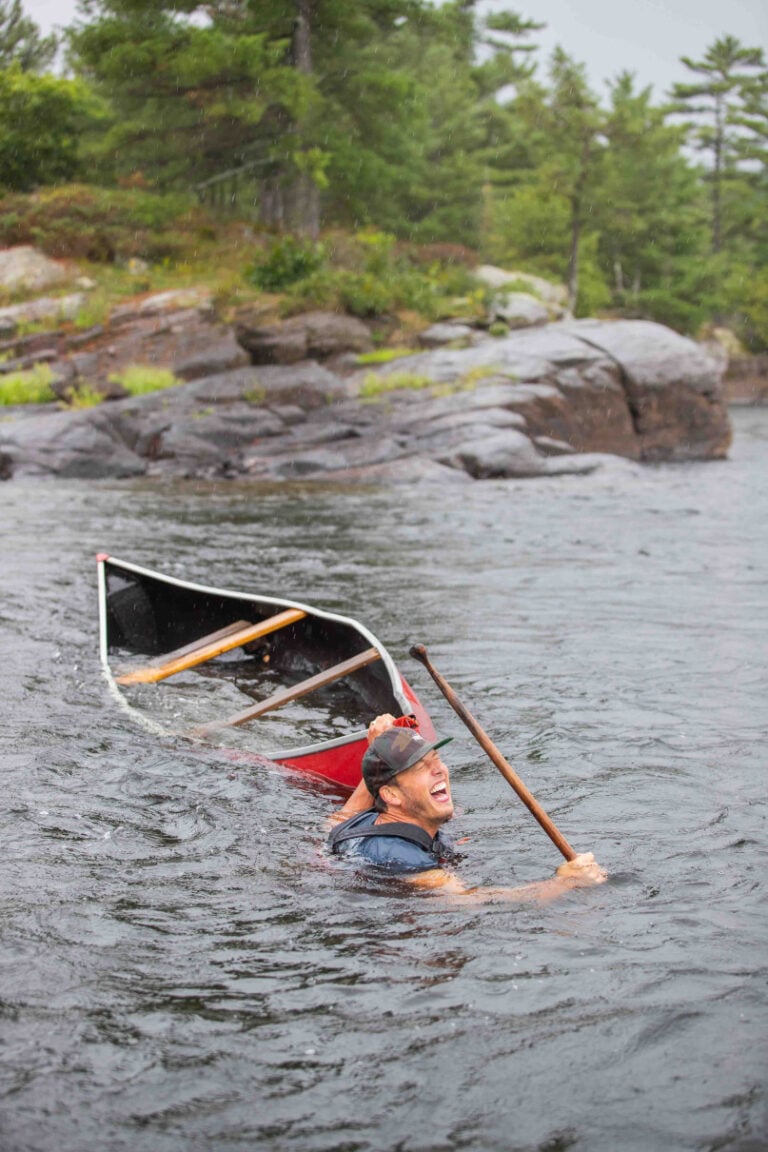 How To Canoe: Learn The Basics Of Launching, Paddling, Safety & More ...