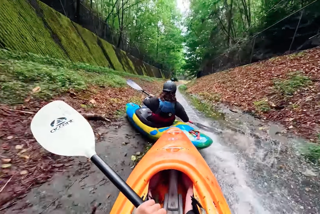 High-Speed Drainage Ditch Kayak Race - Paddling Magazine
