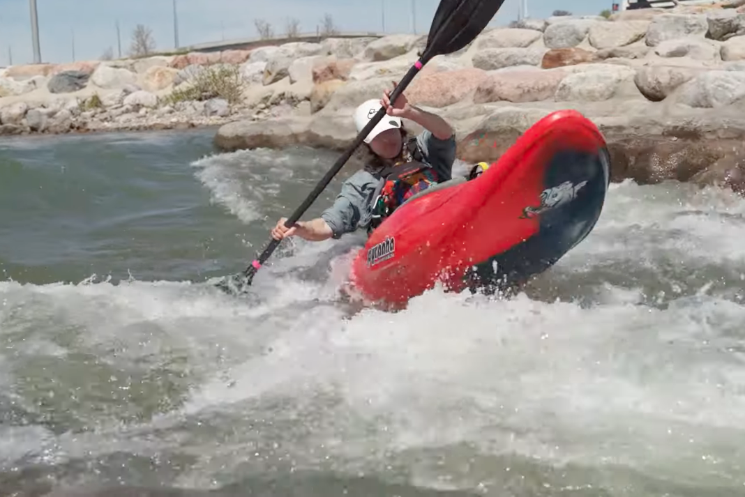 The Pyranha ReactR Vs Dagger Indra (Video) - Paddling Magazine